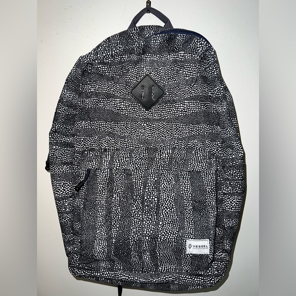 VESSEL | Bags | Vessel Backpack Filled With Purpose Blue White Dots Euc ...